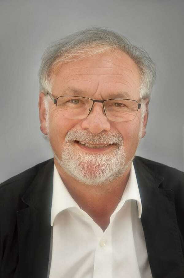 Friedrich Knapp feiert 70. Geburtstag - Glas Fenster Fassade