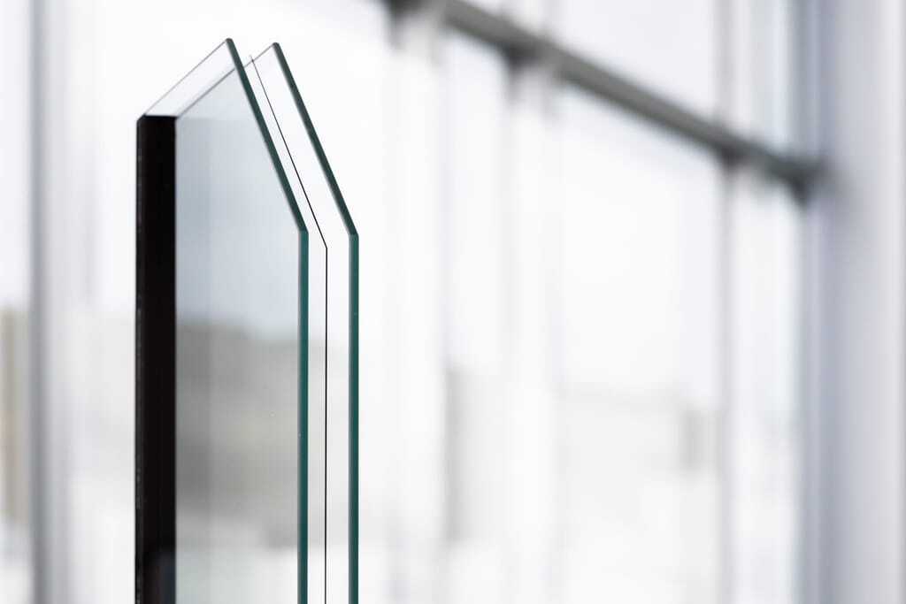 Glas Trösch präsentiert Dünnglas-Innovation - Glas Fenster Fassade