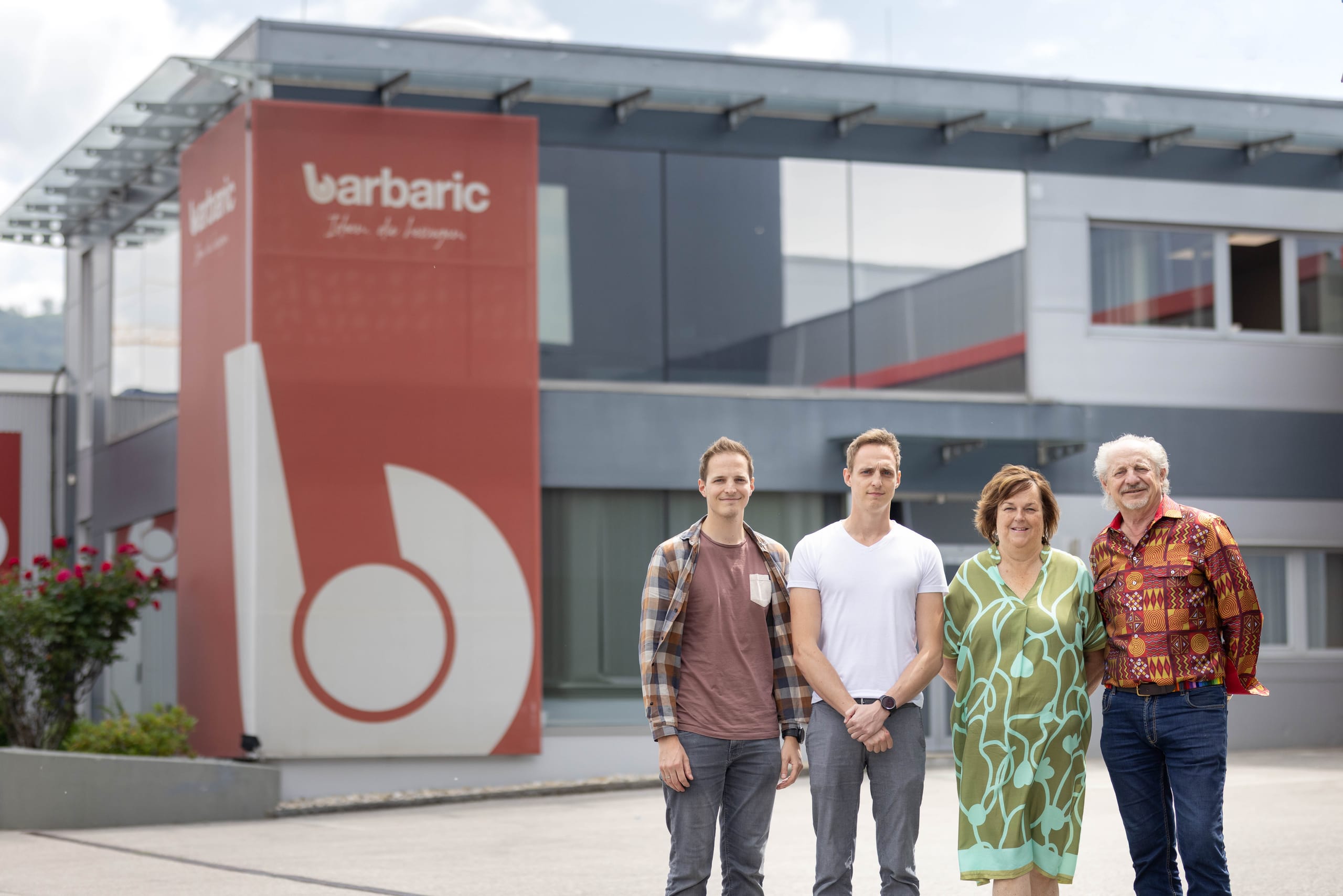 Generationswechsel: Barbaric stellt Weichen für die Zukunft - Glas Fenster Fassade